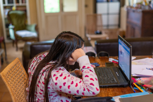 Students feel isolated--online learning can help their mental health